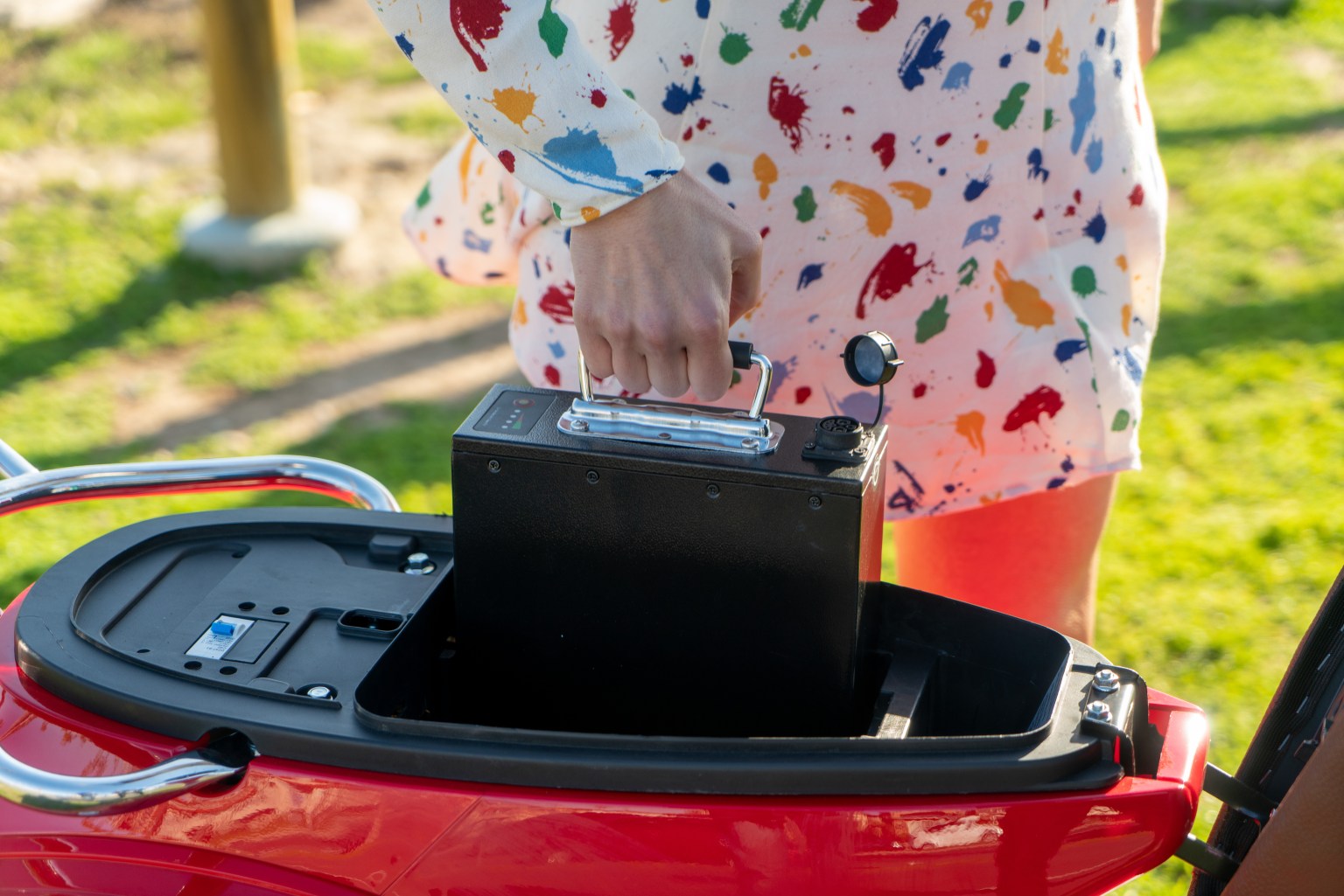 Electric Scooters with Sidecars: Ideal for Cargo & Companions